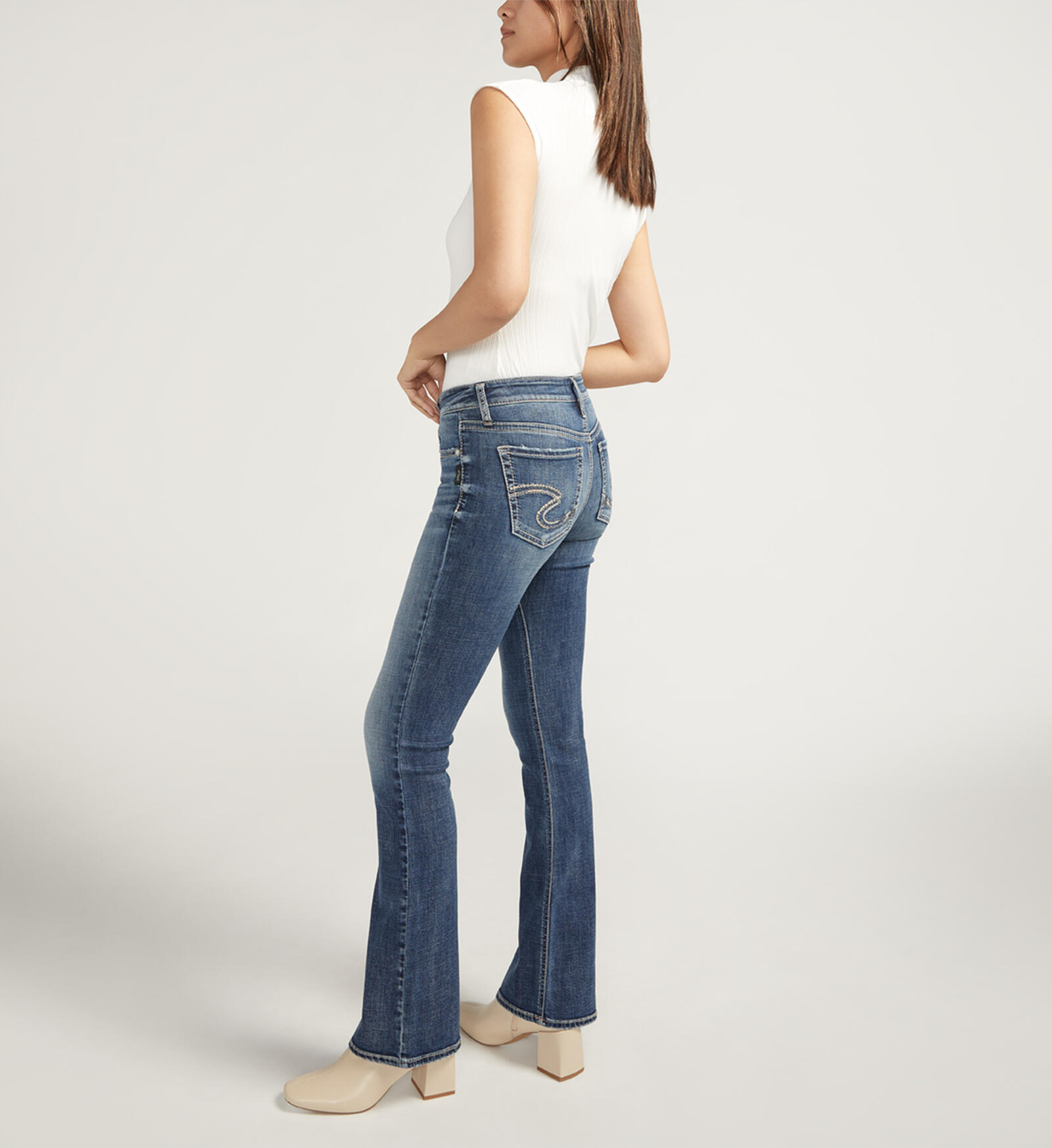 Buy Suki Mid Rise Slim Bootcut Jeans for USD 84.00 | Silver Jeans US New