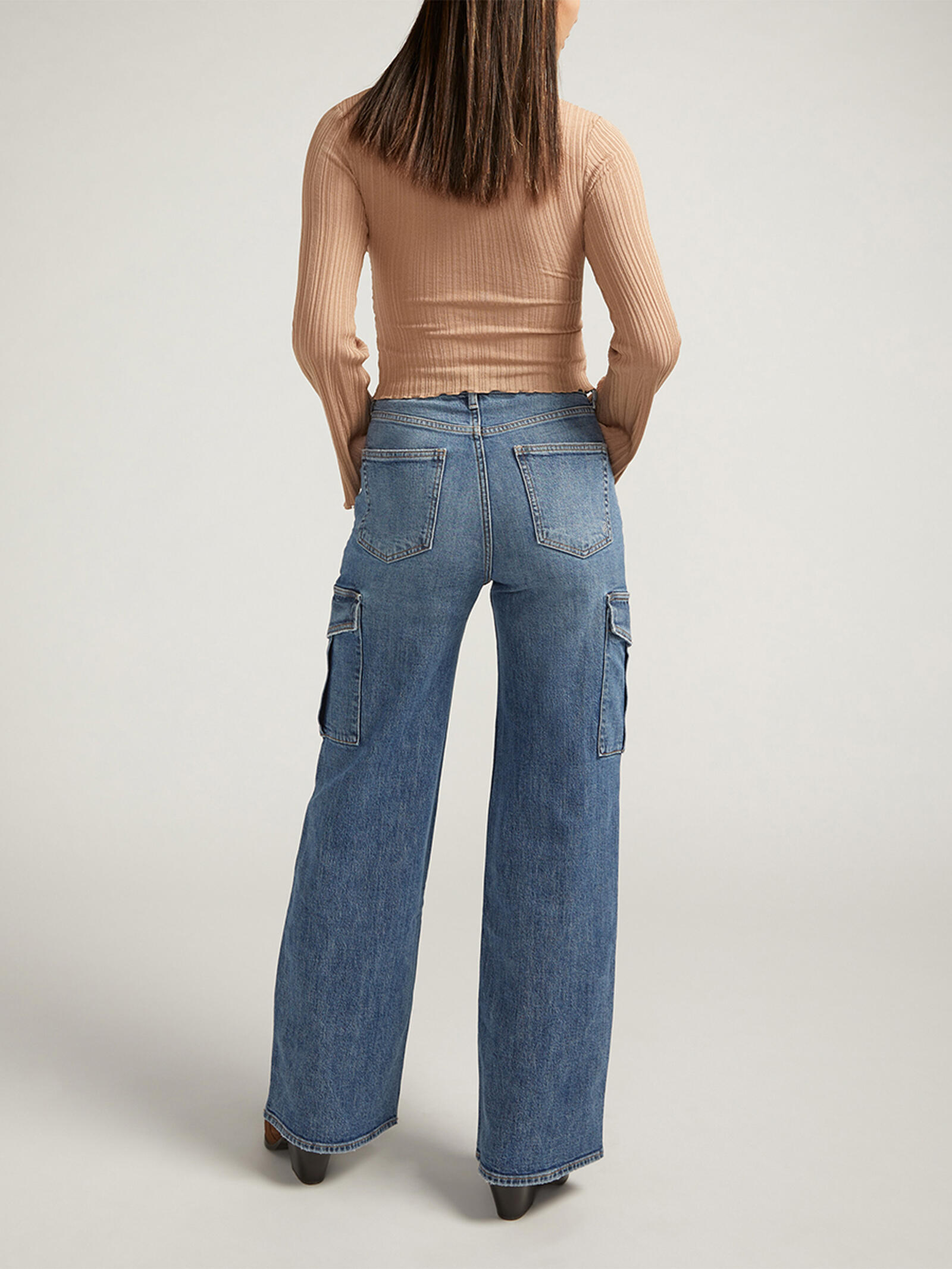 Buy High Rise Wide Leg Cargo Jeans for USD 61.00 | Silver Jeans US New