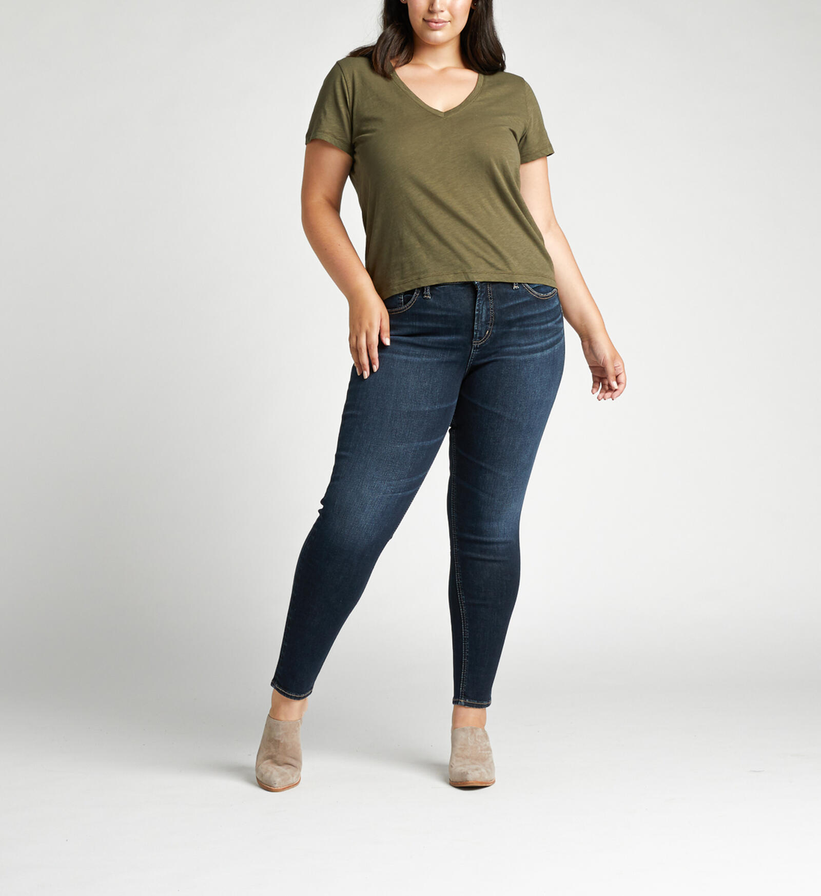 Buy Avery High Rise Skinny Plus Size Jeans for USD 99.00 | Silver Jeans ...