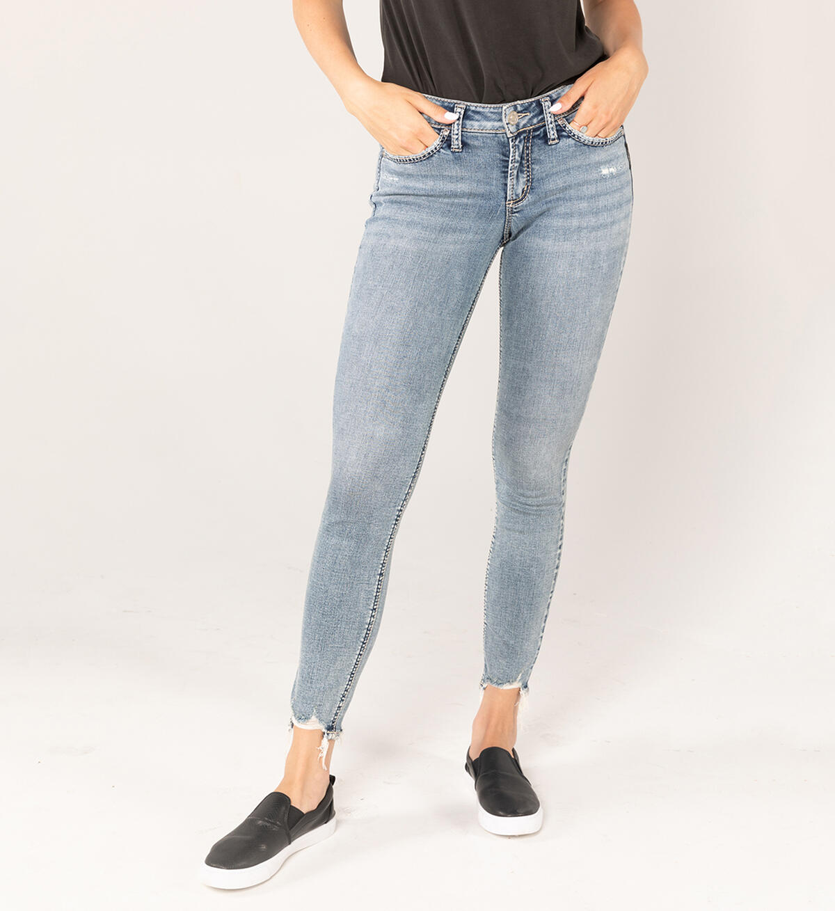 Buy Suki Mid Rise Skinny Jeans for USD 89.00 | Silver Jeans US New
