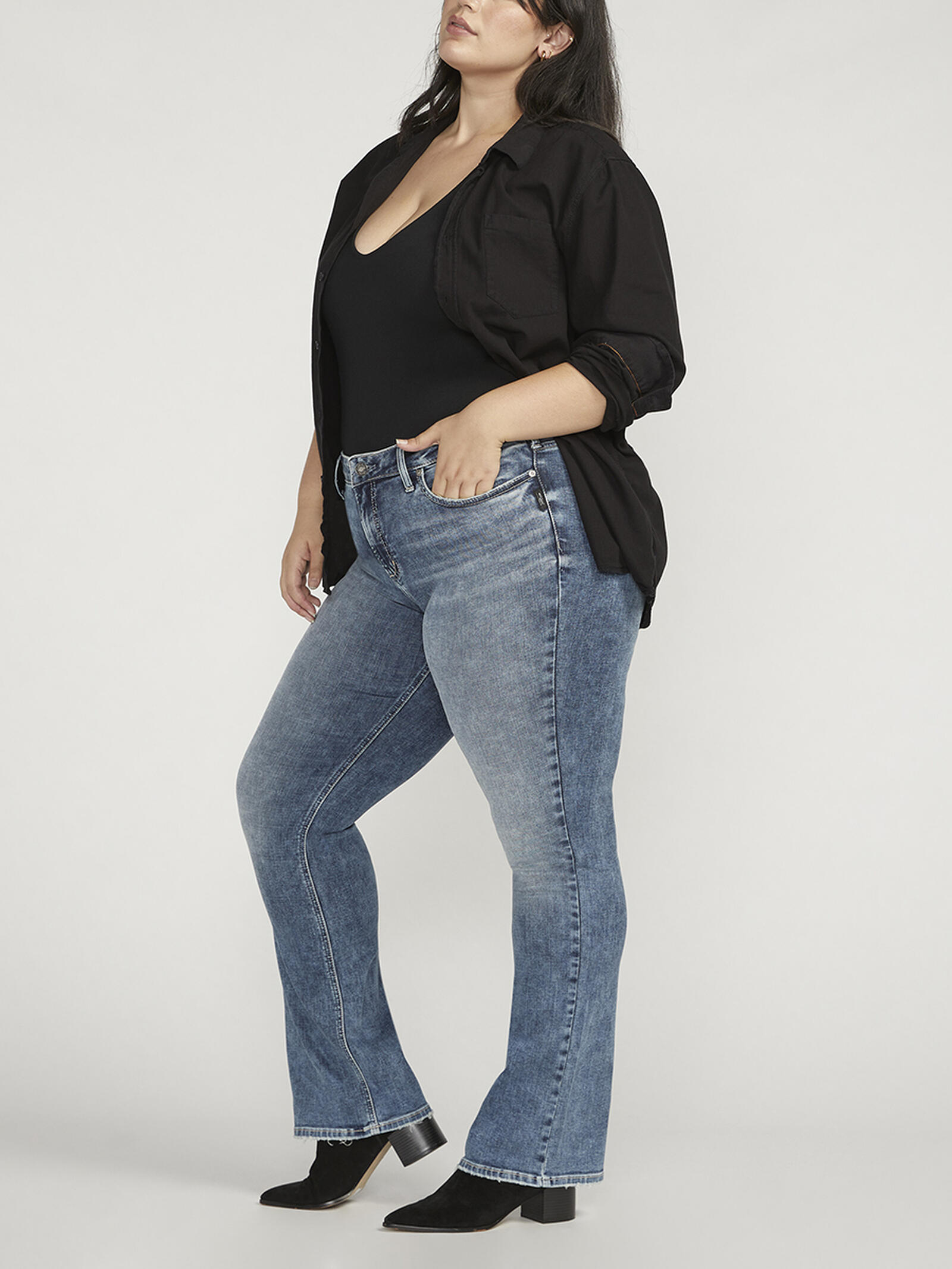 Buy Suki Mid Rise Bootcut Jeans Plus Size for USD 88.00 | Silver Jeans ...