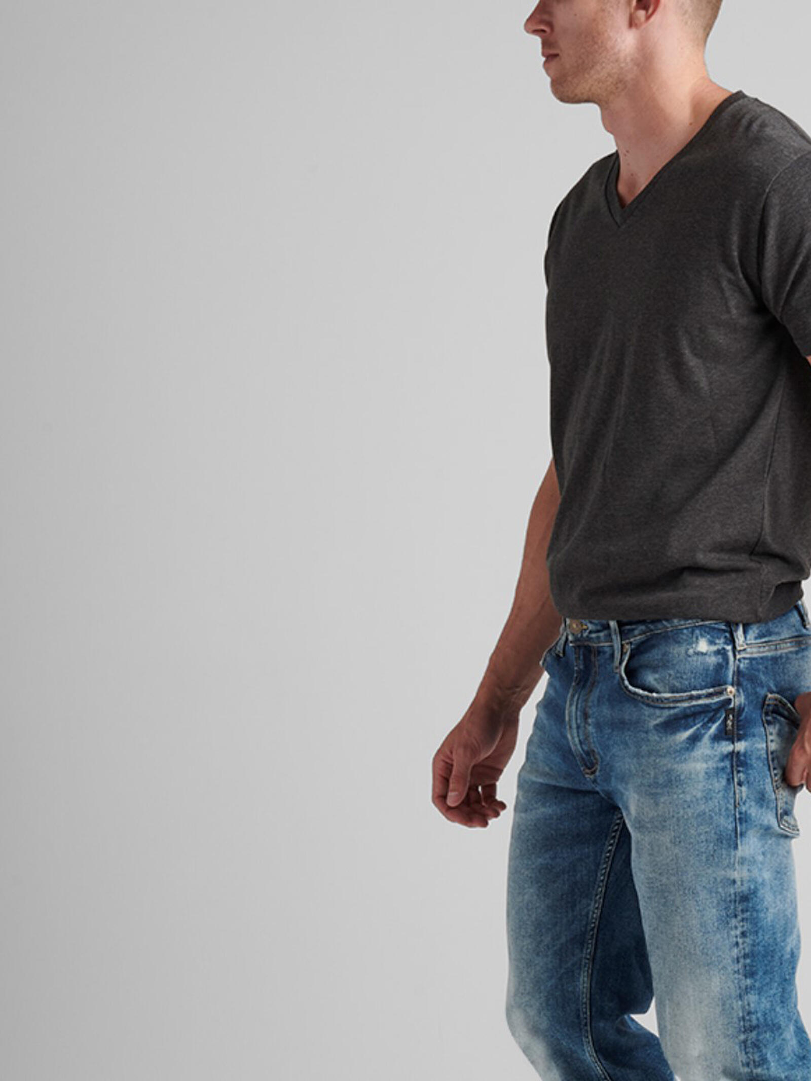 Buy Zac Relaxed Fit Straight Leg Jeans for USD 88.00 | Silver Jeans US New