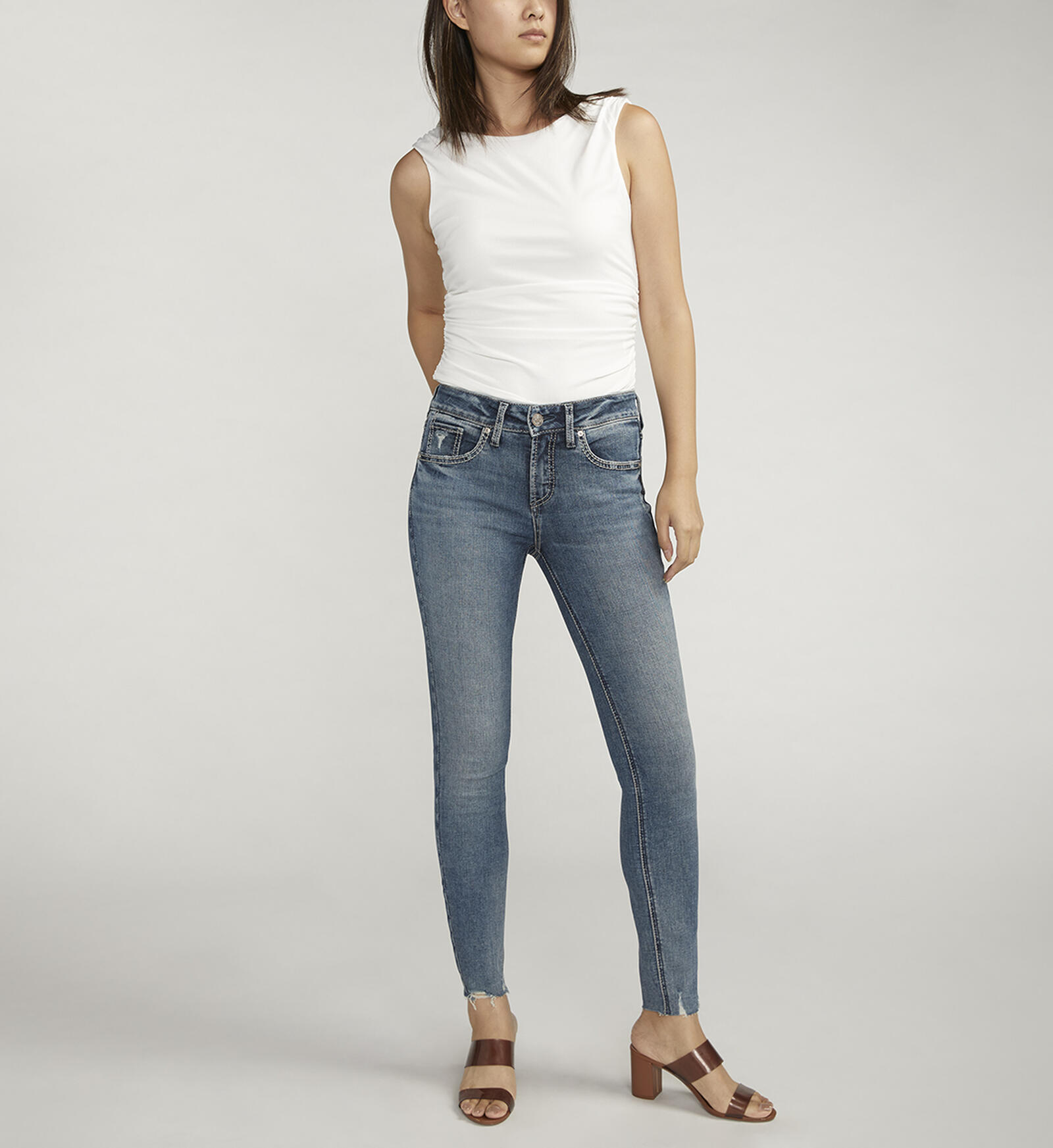 Buy Suki Mid Rise Skinny Jeans for USD 50.00 | Silver Jeans US New