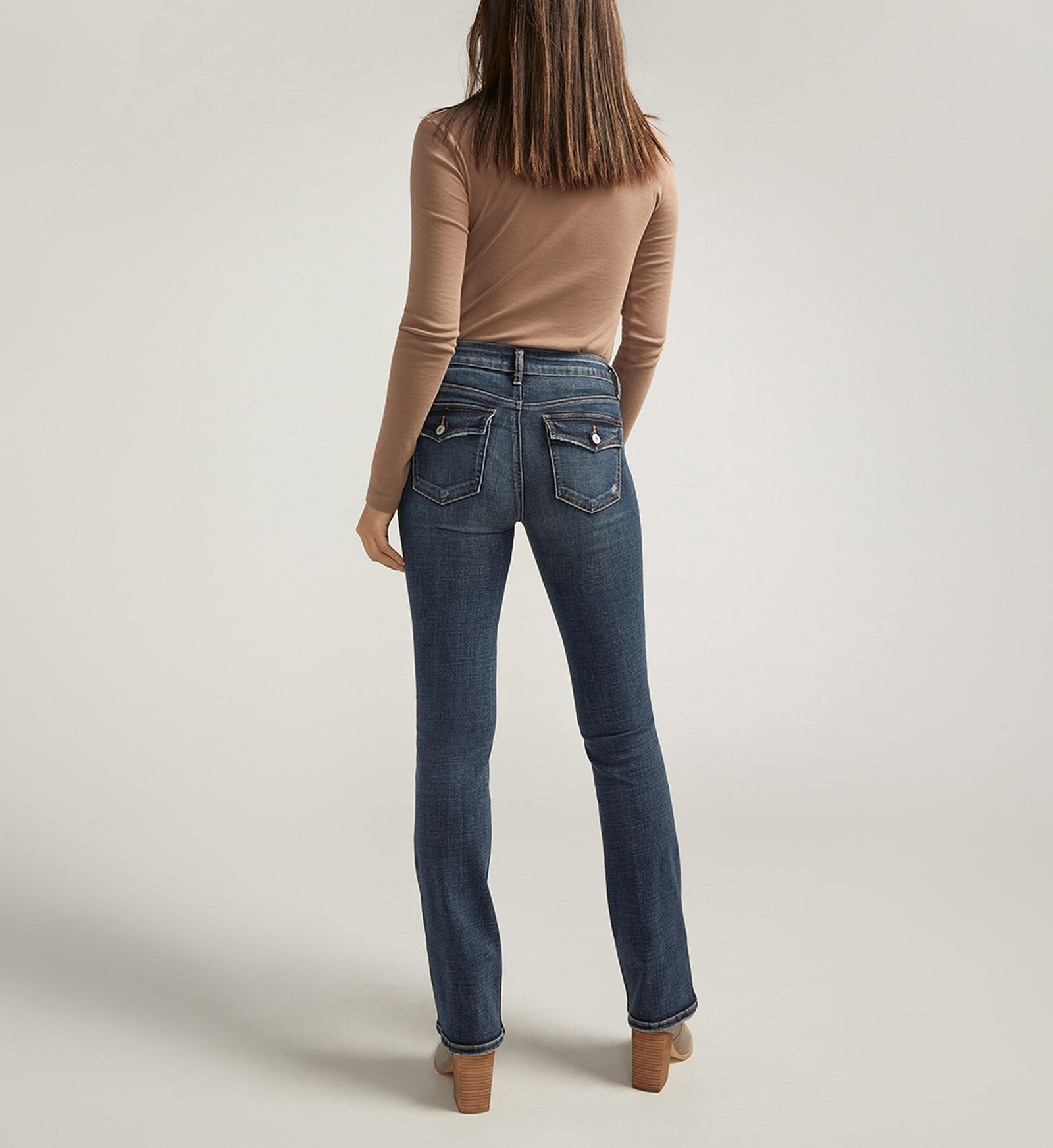 Buy Suki Mid Rise Slim Bootcut Jeans for USD 88.00 | Silver Jeans US New