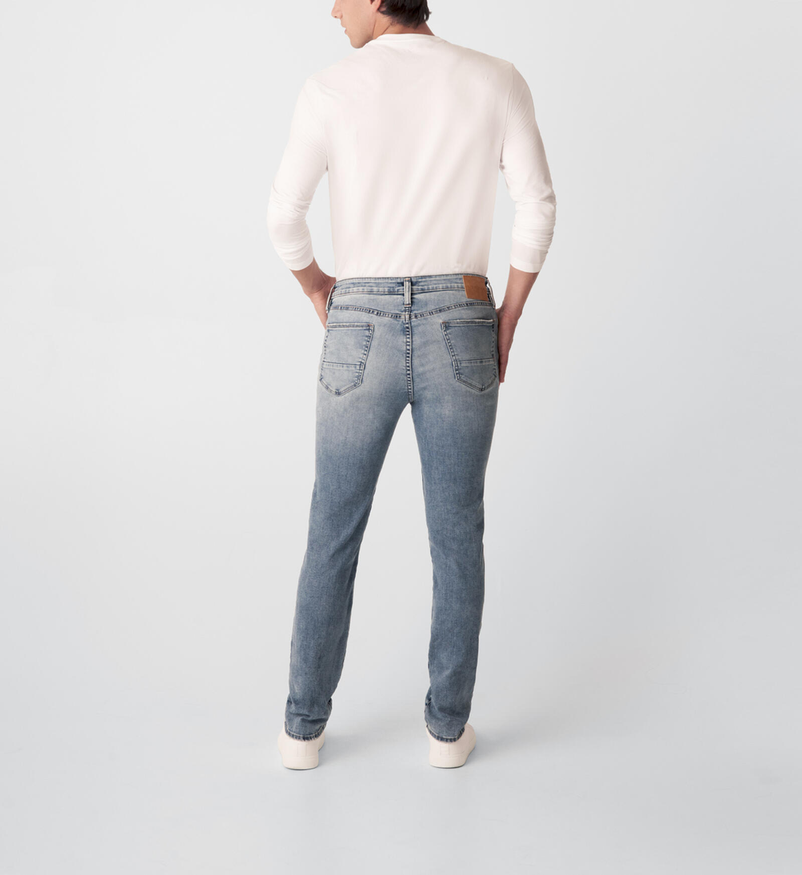 Buy Kenaston Slim Fit Slim Leg Jeans for USD 99.00 | Silver Jeans US New