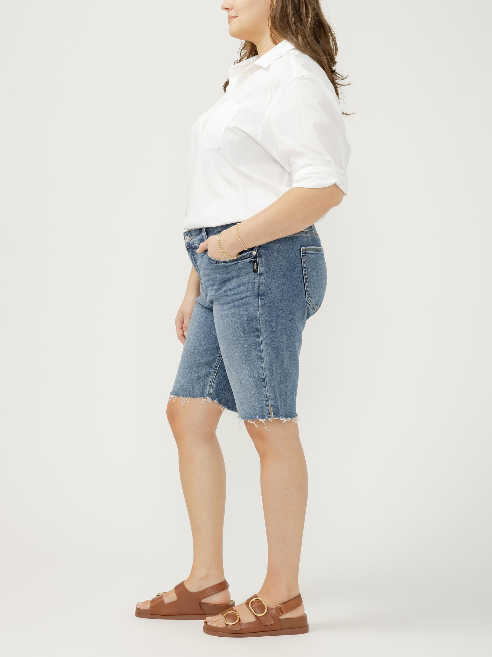 Buy Elyse Mid Rise Bermuda Shorts Plus Size for USD 68.00 | Silver Jeans