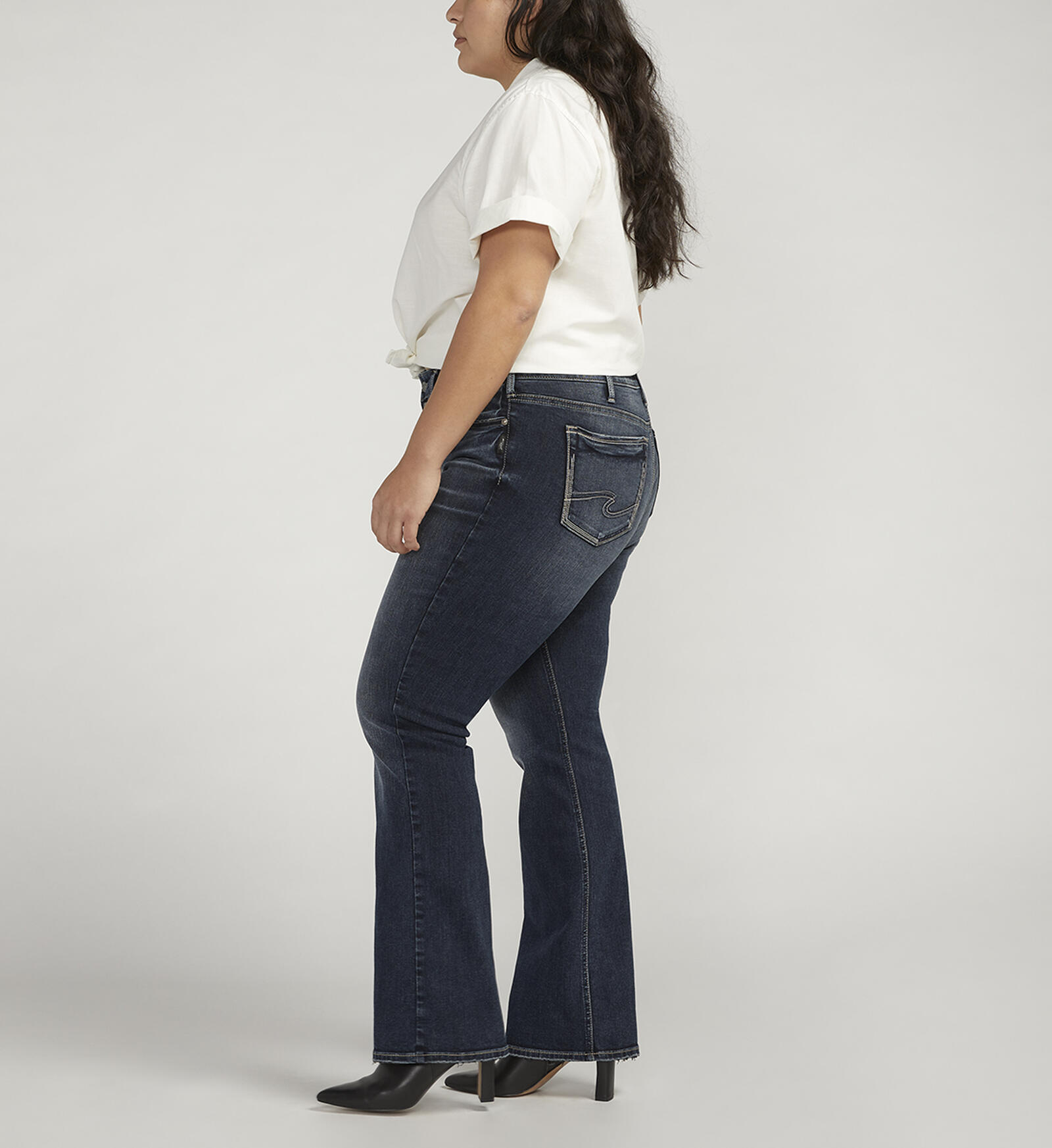 Buy Suki Mid Rise Bootcut Jeans Plus Size for USD 84.00 | Silver Jeans ...