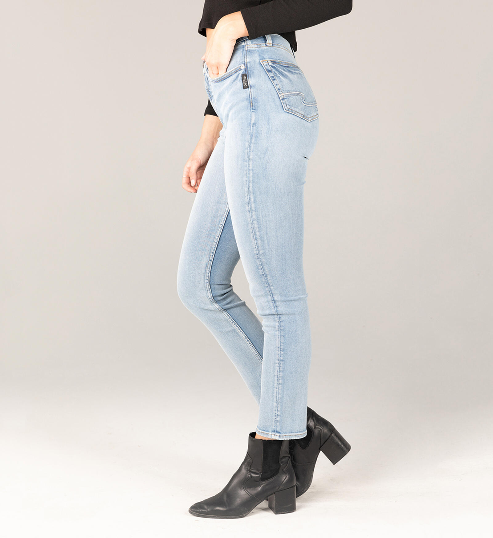 Buy Avery High Rise Straight Leg Jeans for USD 69.00 | Silver Jeans US New