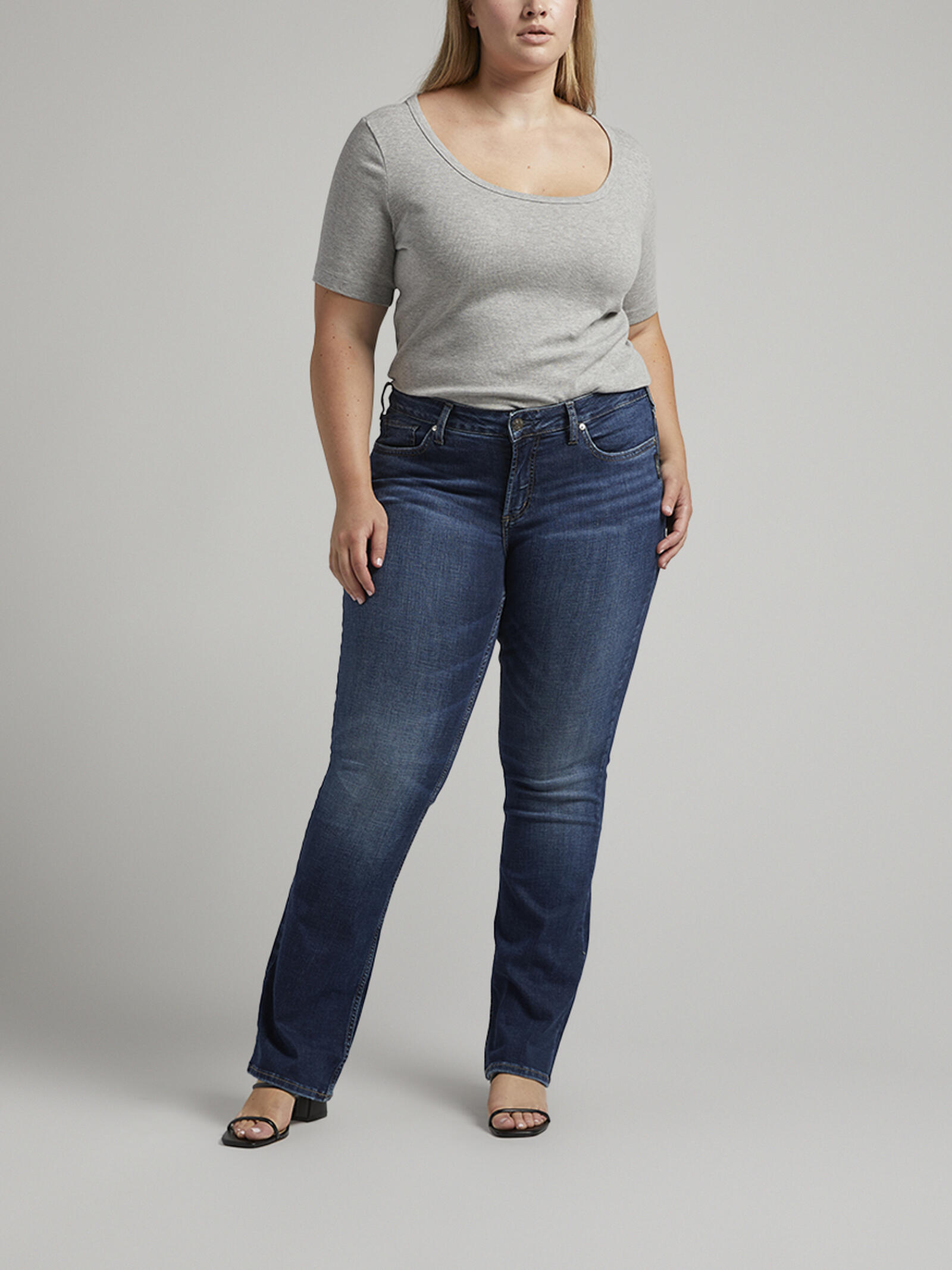 Buy Suki Mid Rise Slim Bootcut Jeans for USD 84.00 | Silver Jeans